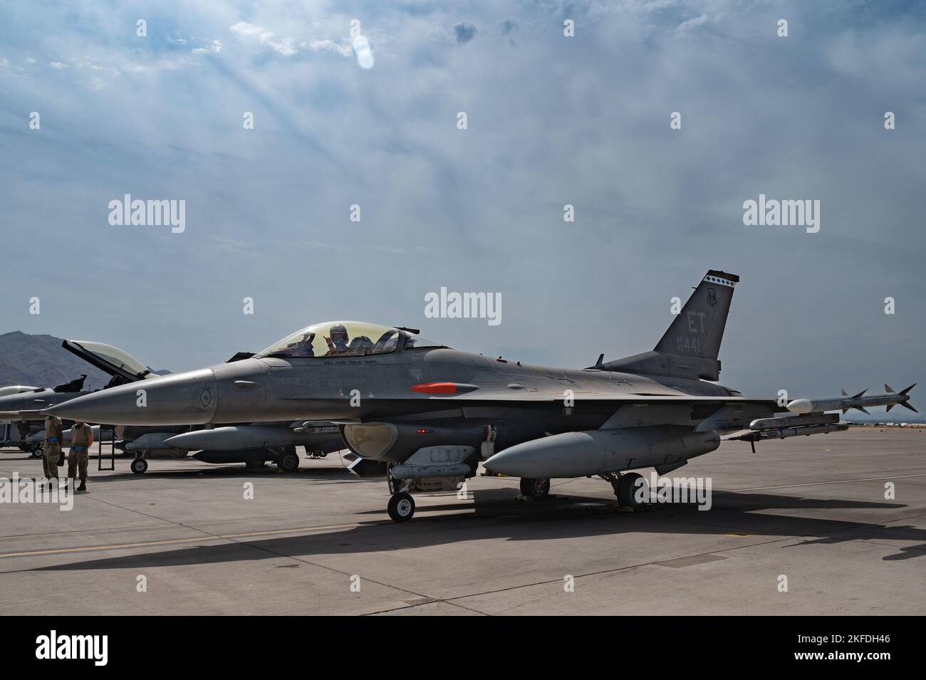 An F-16CM Fighting Falcon pilot, assigned to the 85th Test and ...