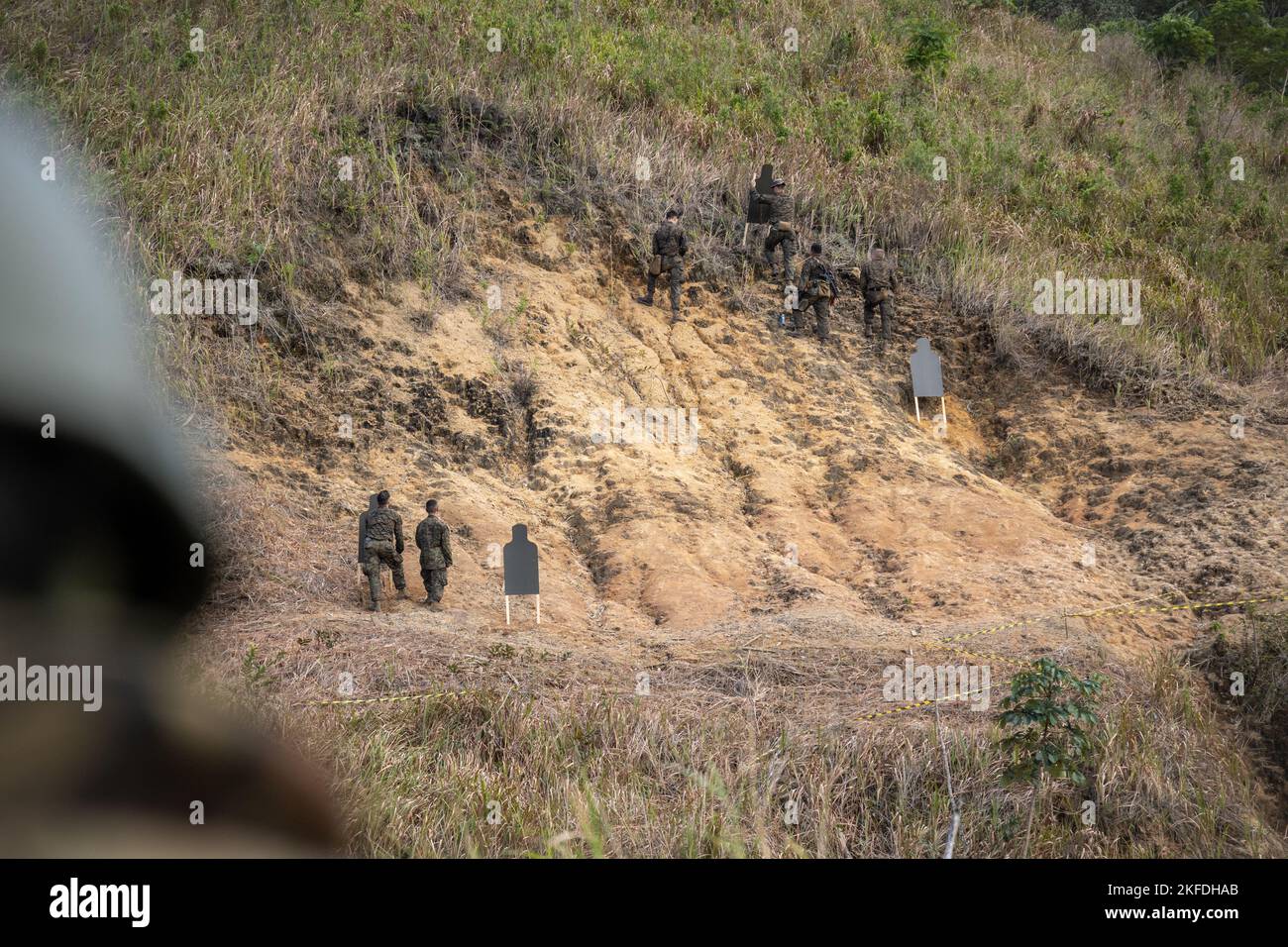 U.S. Marines with Lima Company, 3rd Battalion, 25th Marine Regiment ...