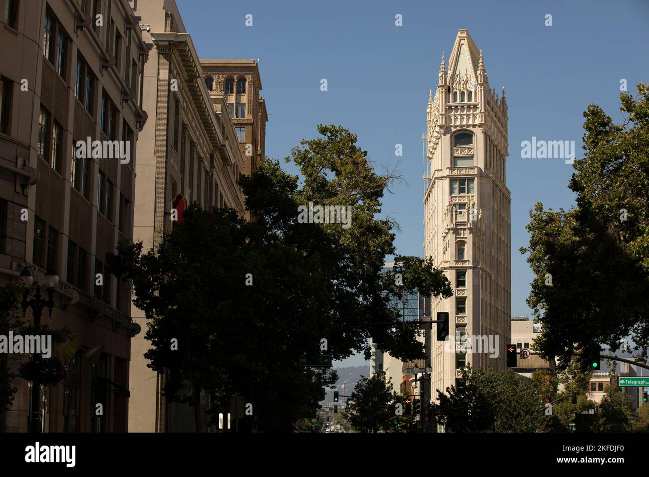 Late afternoon view of the historic downtown city center of Oakland ...