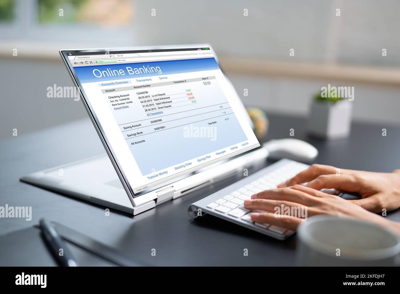 Checking money hi-res stock photography and images - Alamy