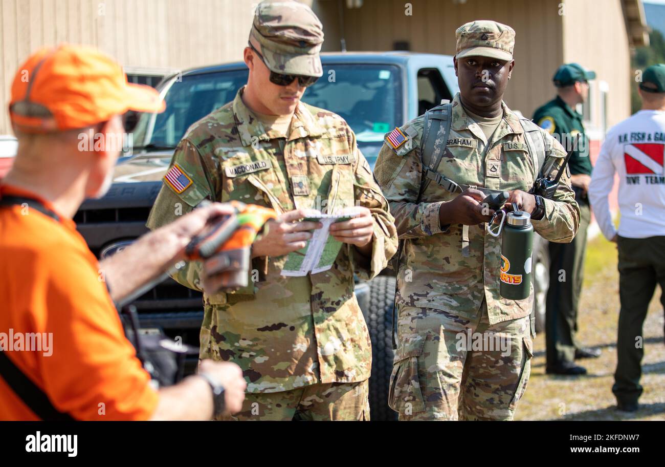 Spc. Nate MacDonald, a crew chief with the 169th Aviation (MEDEVAC ...