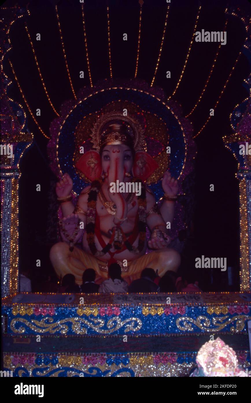 Ganpati pandals hi-res stock photography and images - Alamy