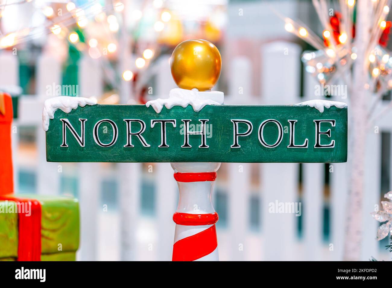 North pole signpost Christmas decoration Stock Photo - Alamy
