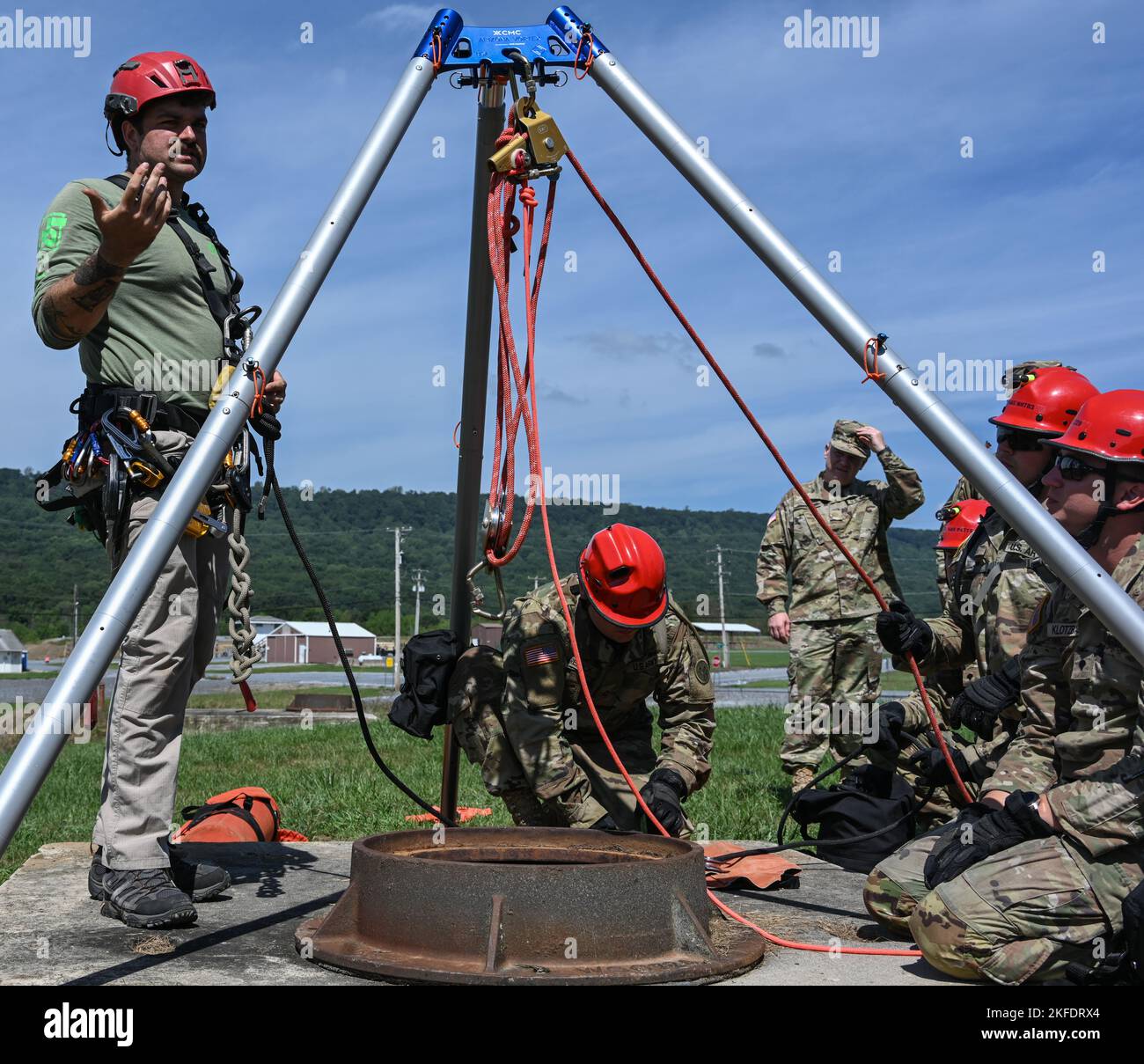 Richard Murphy, a search and extraction instructor from L2 Defense ...