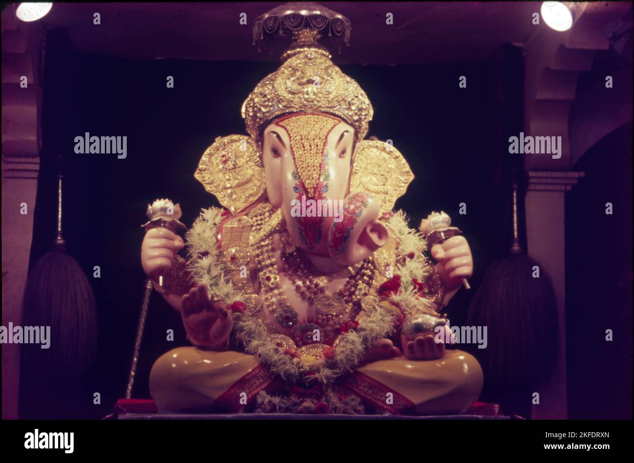 Ganpati pandals hi-res stock photography and images - Alamy
