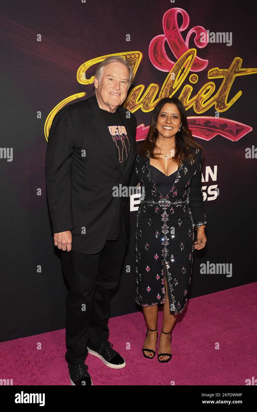 New York, NY, on November 17, 2022. Tim Headington and Theresa Page ...