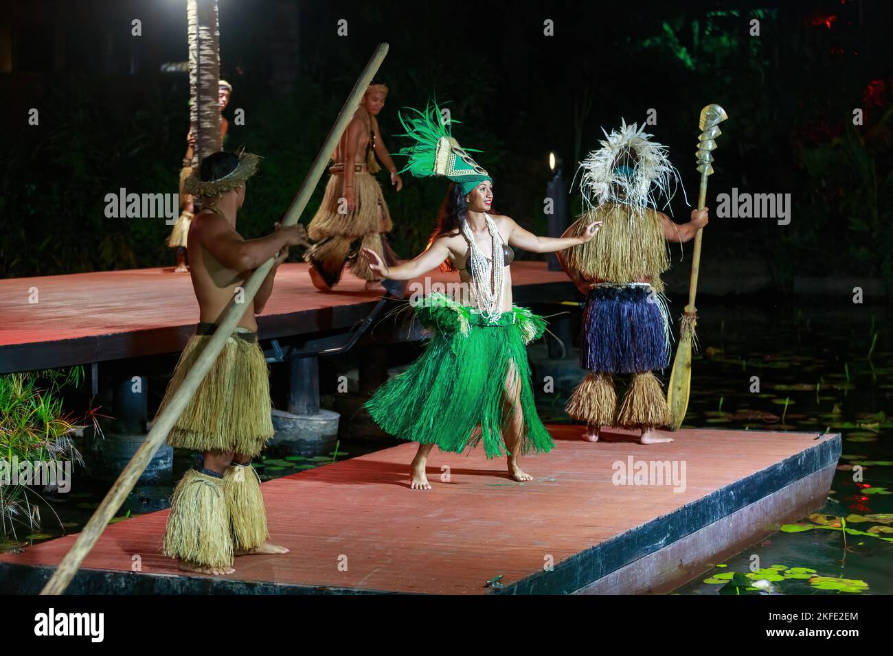 Polynesian dance hi-res stock photography and images - Alamy