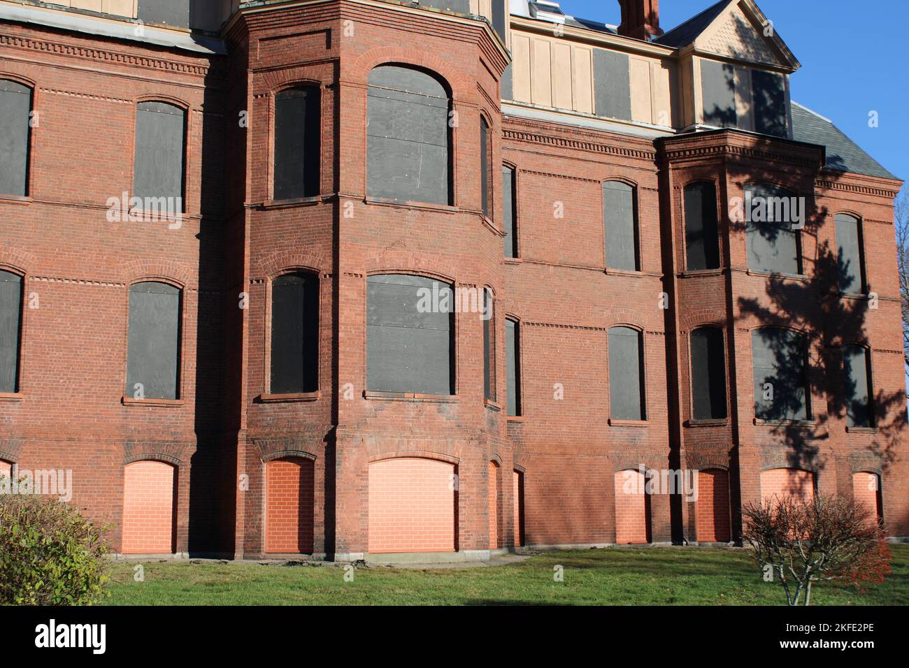 State hospital insane hi-res stock photography and images - Alamy