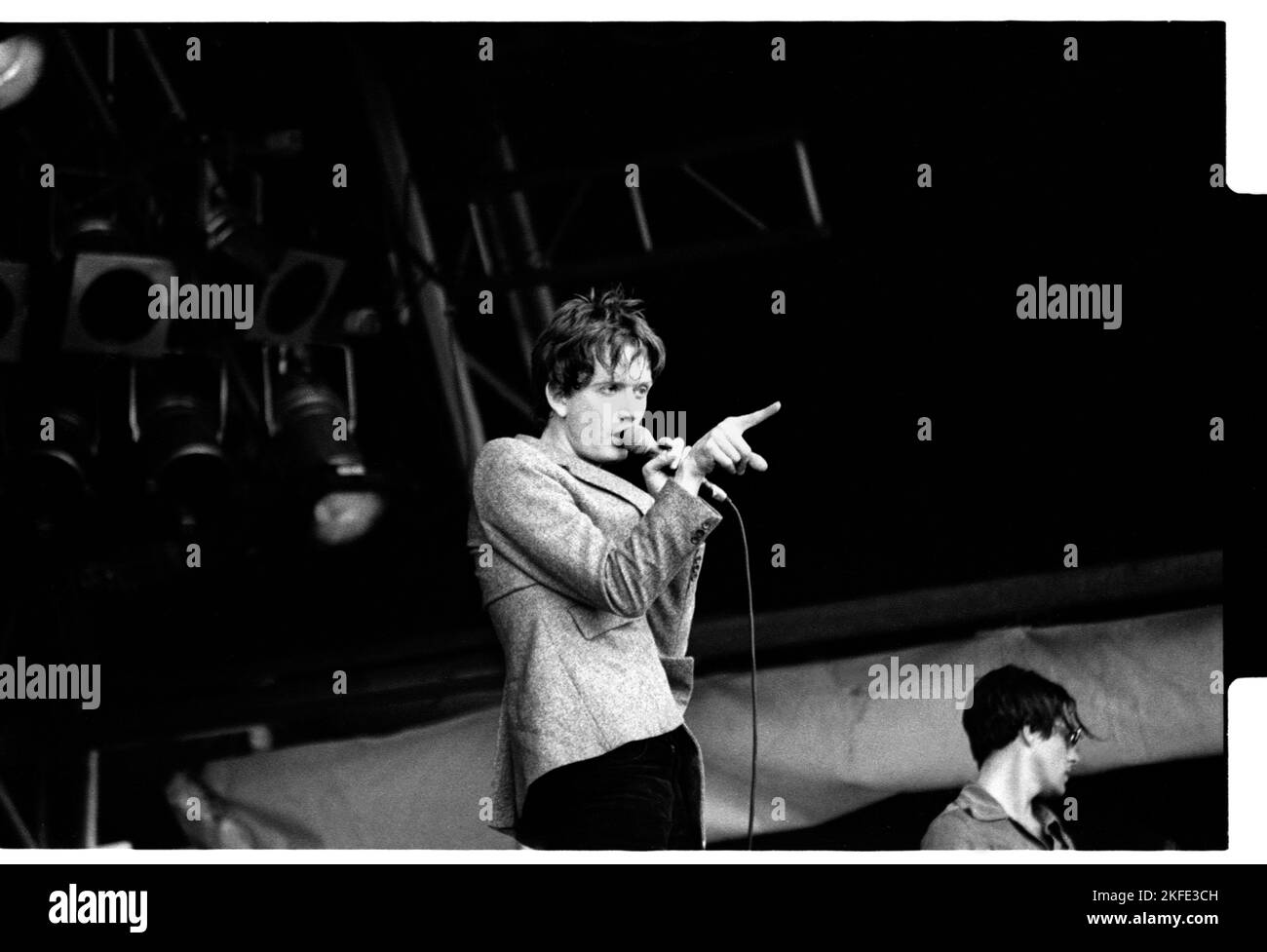 Jarvis cocker pulp 1994 hi-res stock photography and images - Alamy