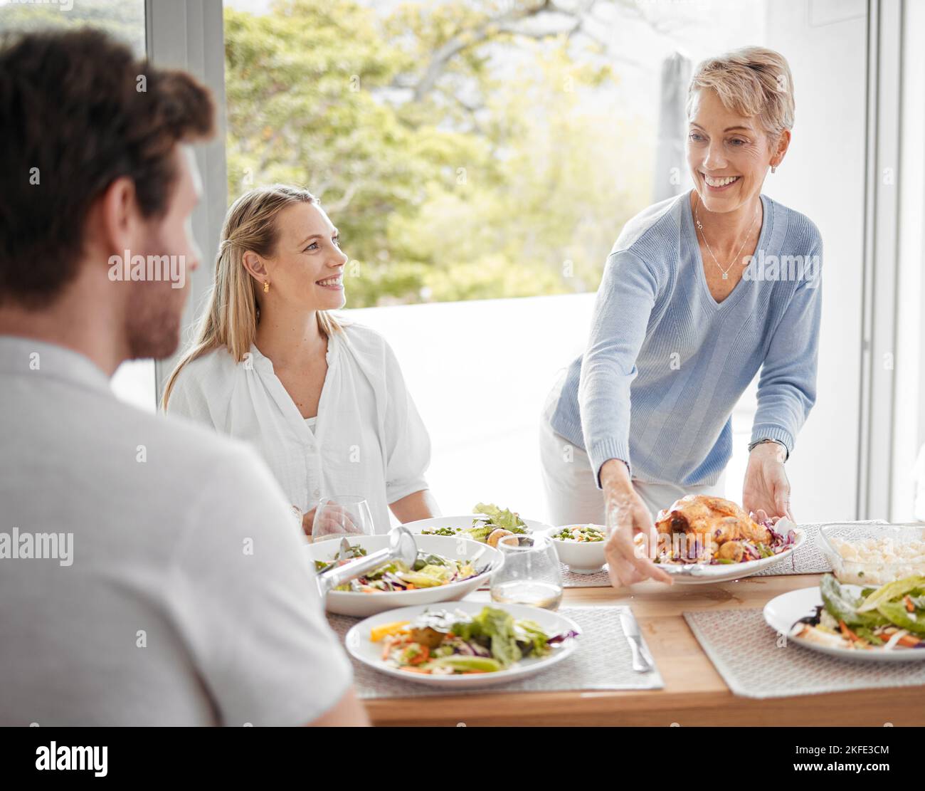 Family dining table hi-res stock photography and images - Alamy