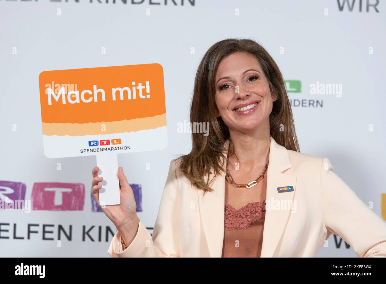 Huerth, Deutschland. 18th Nov, 2022. Mara BERGMANN, presenter, 27th RTL ...