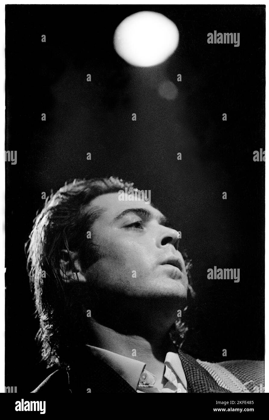 TINDERSTICKS, EARLY TOUR, 1994: Singer Stuart Staples of The ...