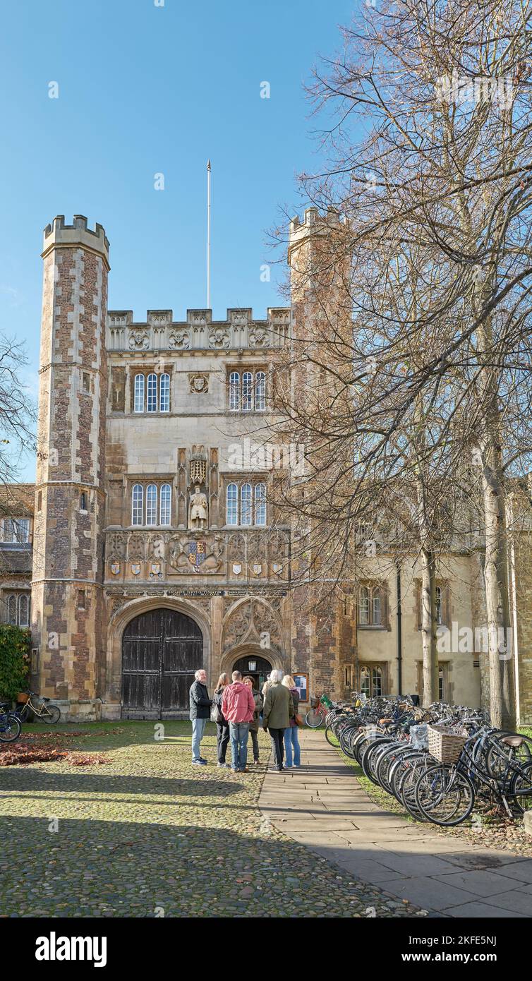 Tourists at the front entrance to Trinity College, University of ...
