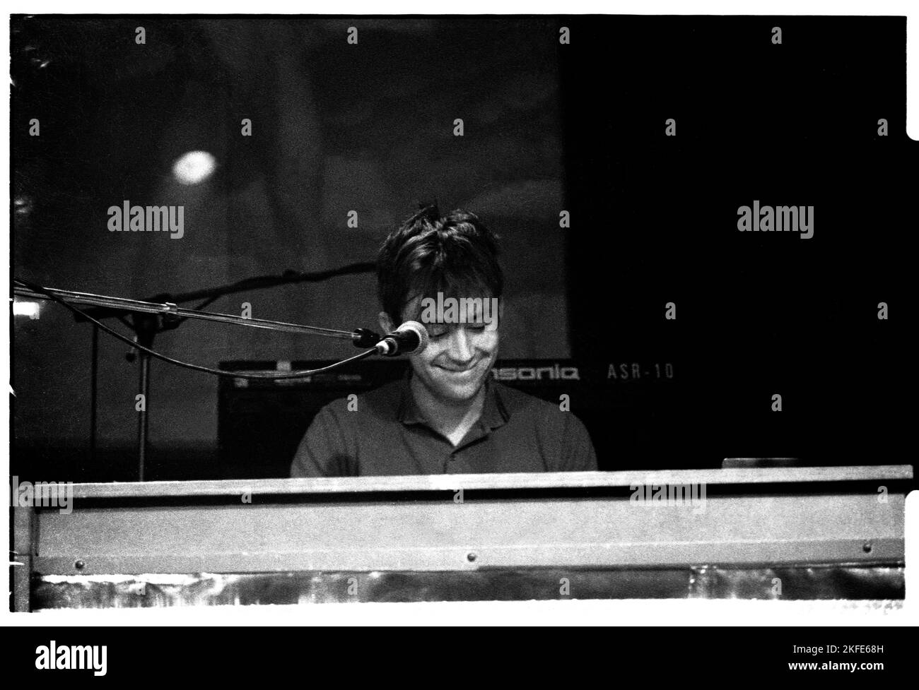 DAMON ALBARN, YOUNG, PARKLIFE TOUR, 1994: Damon Albarn the singer of ...