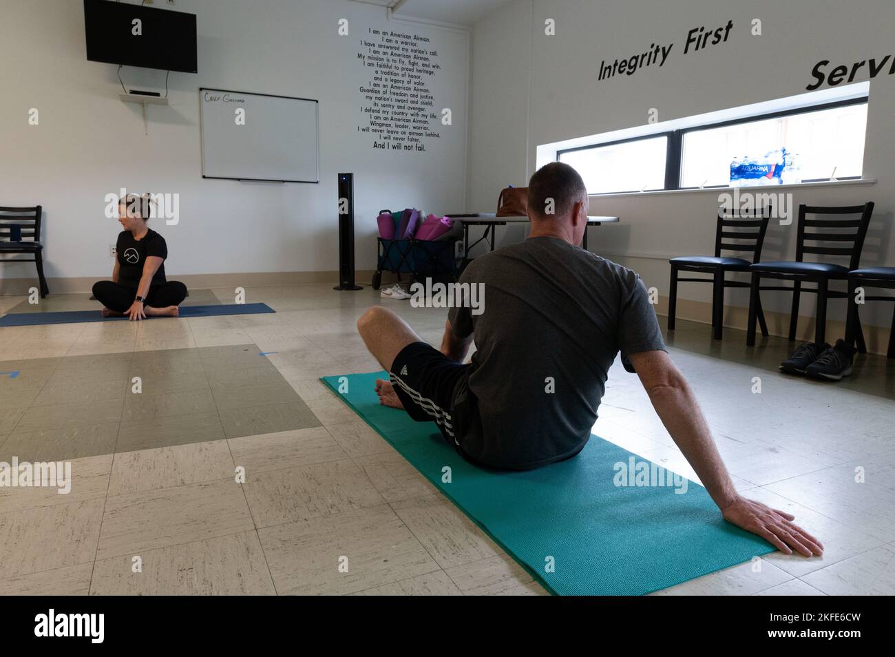 U.S. Air Force Col. Christopher Sigler, 167th Airlift Wing commander ...