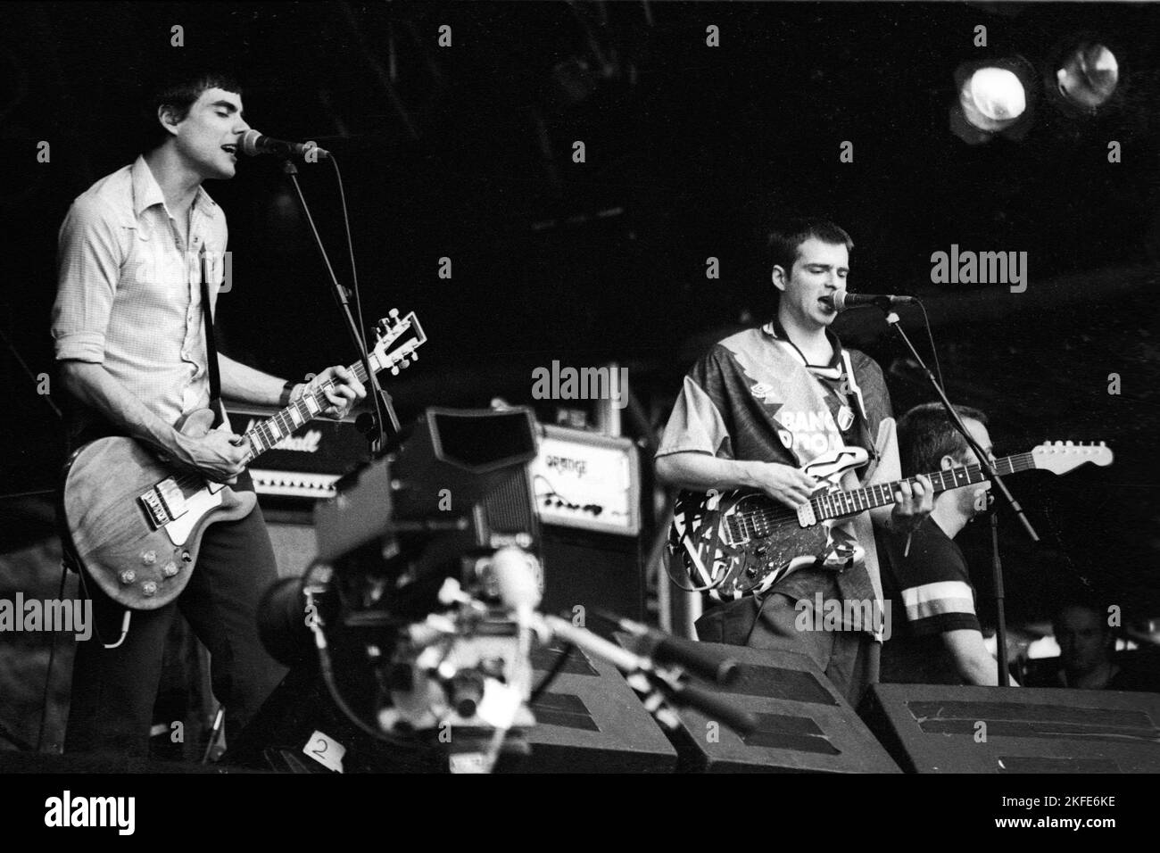 Weezer 1995 hi-res stock photography and images - Alamy
