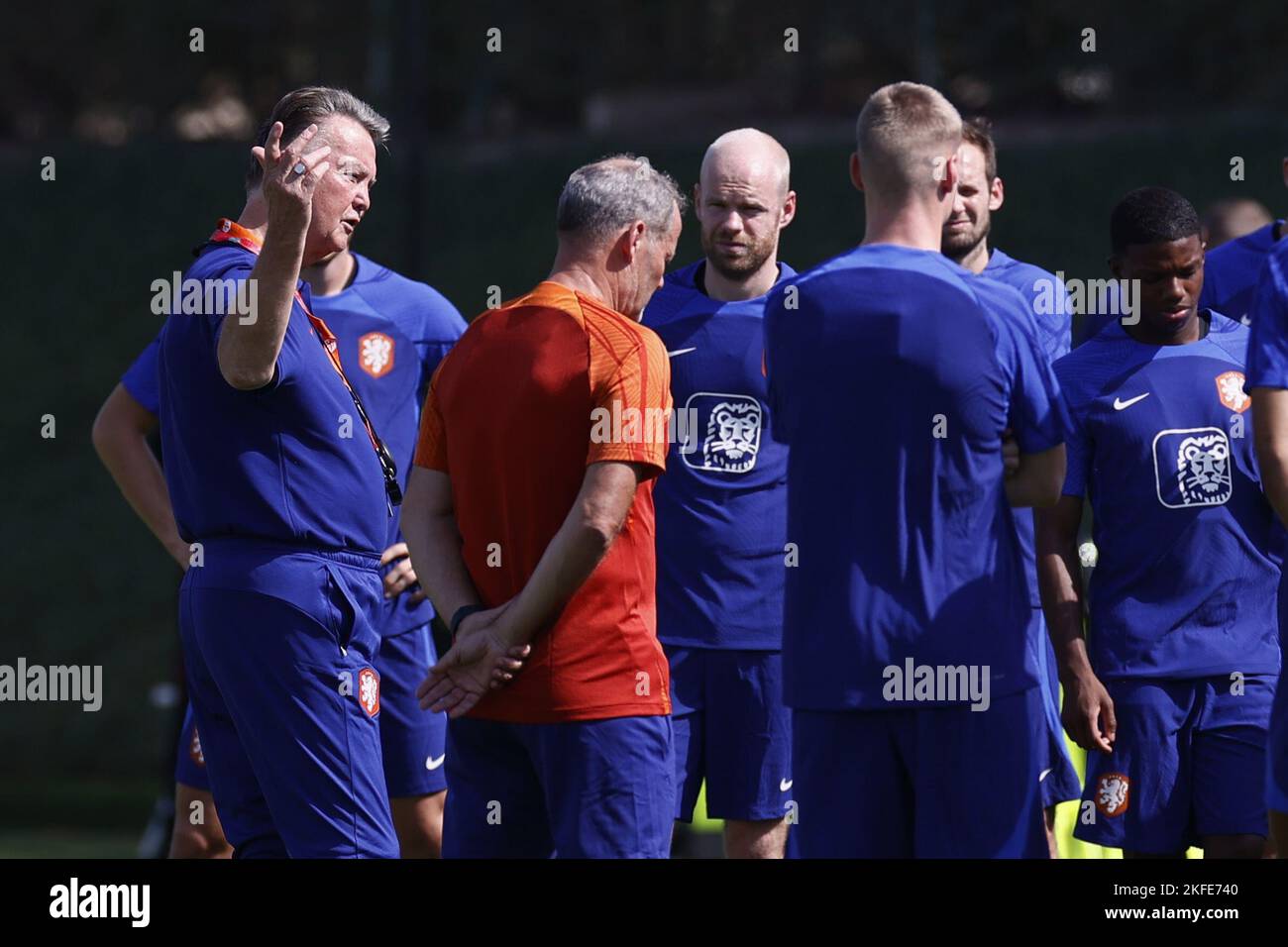 DOHA - Qatar, 18/11/2022, (lr) Coach Louis van Gaal, assistant coach ...
