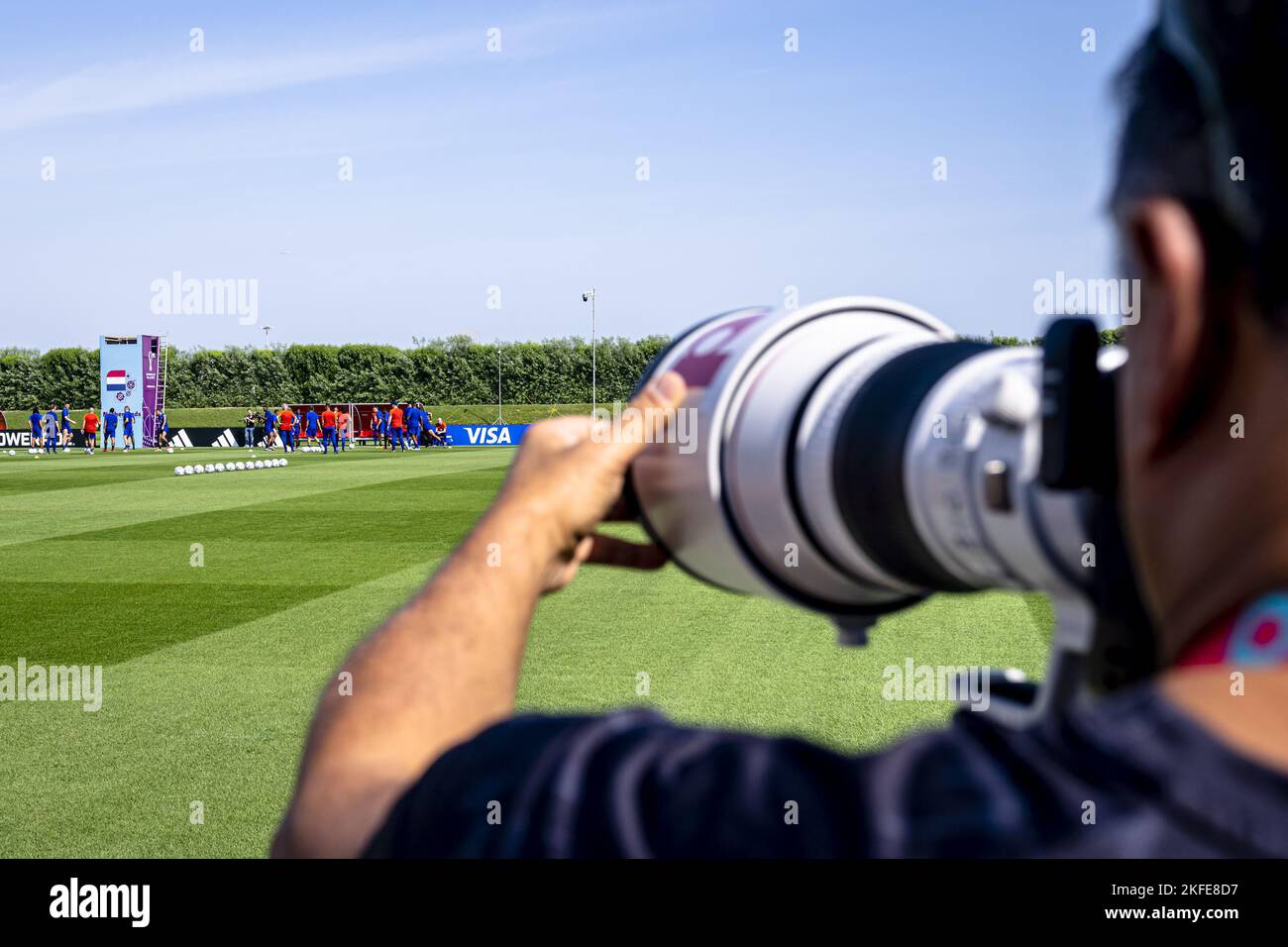 DOHA, 18-11-2022 Oranje in Qatar. Team Netherlands preparing for the ...