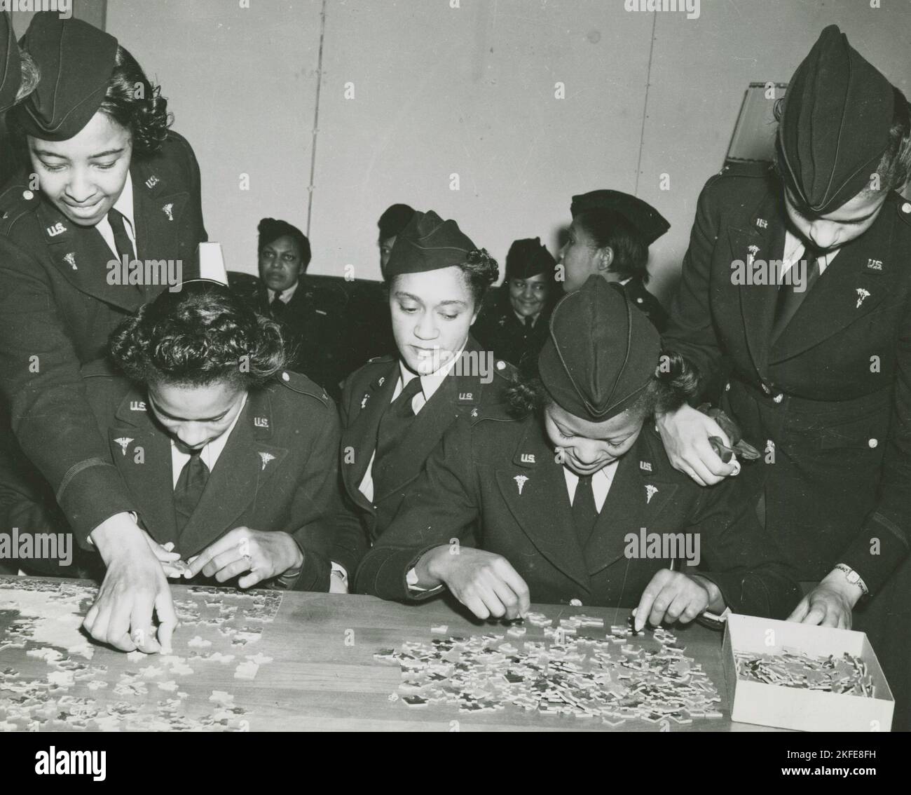 African american people ww2 hi-res stock photography and images - Alamy