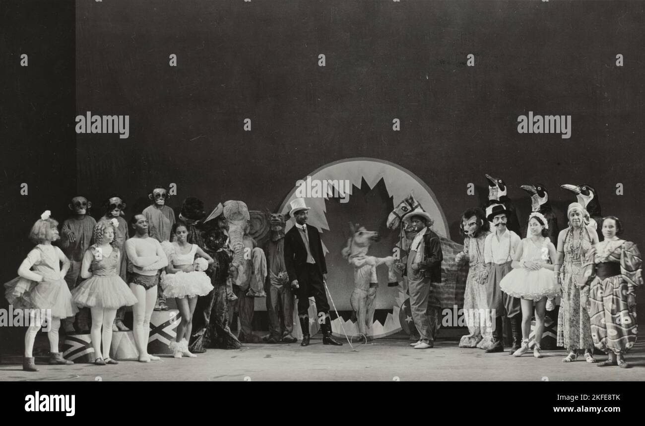1930s circus act hi-res stock photography and images - Alamy
