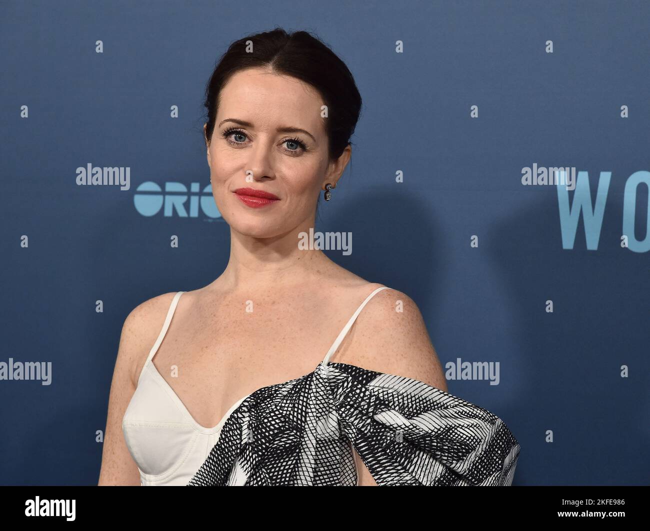 Beverly Hills, Ca. November 17, 2022, Claire Foy arriving at the Los ...