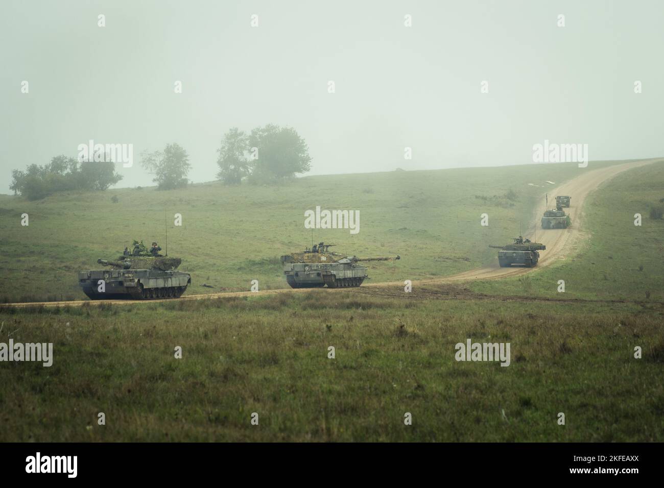 Italian soldiers assigned to 4th Tank Regiment of Garibaldi Brigade of ...