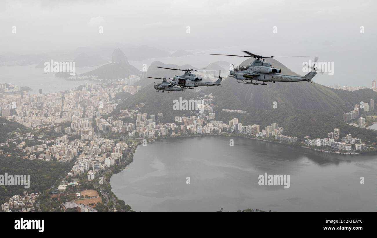 U.S. Marines with Marine Light Attack Helicopter Squadron (HMLA) 773 ...