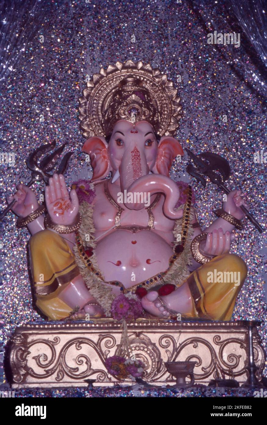 Ganpati pandals hi-res stock photography and images - Alamy