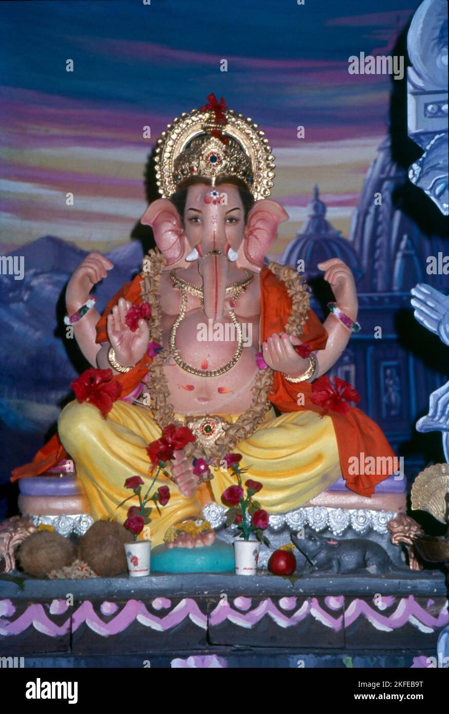 Ganpati pandals hi-res stock photography and images - Alamy
