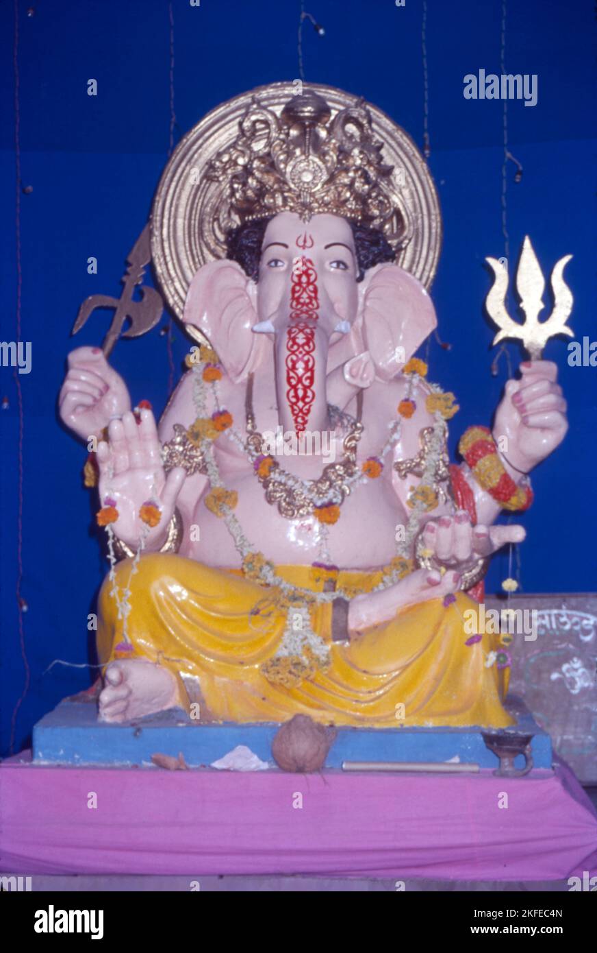 Ganpati pandals hi-res stock photography and images - Alamy