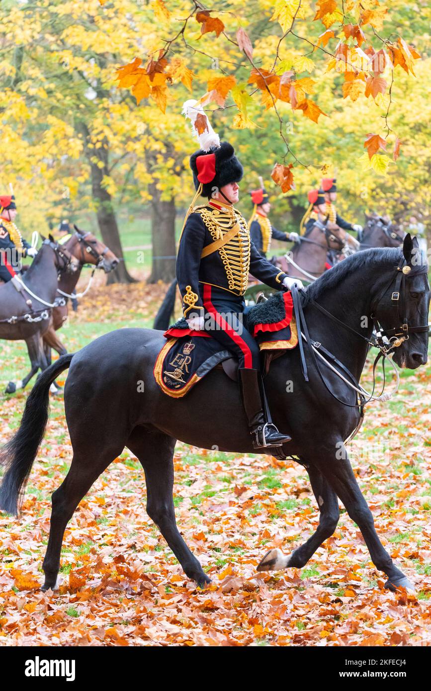 Kings Troop, Royal Horse Artillery riding in to carry out a 41 gun ...