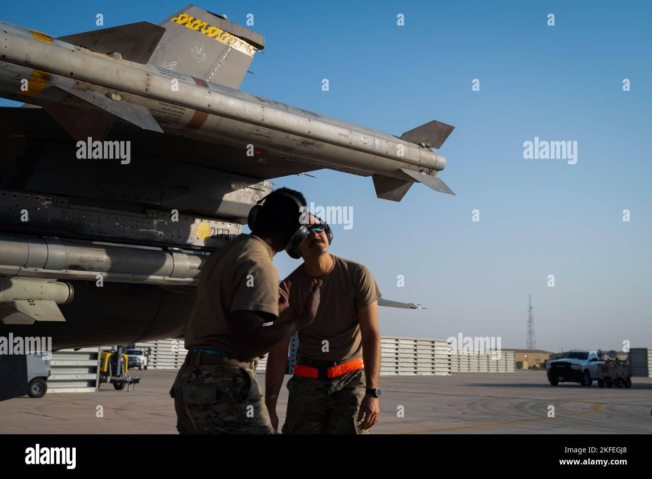 378th expeditionary aircraft maintenance squadron hi-res stock ...