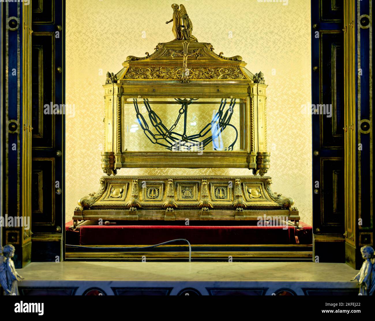 Basilica san peter hi-res stock photography and images - Alamy