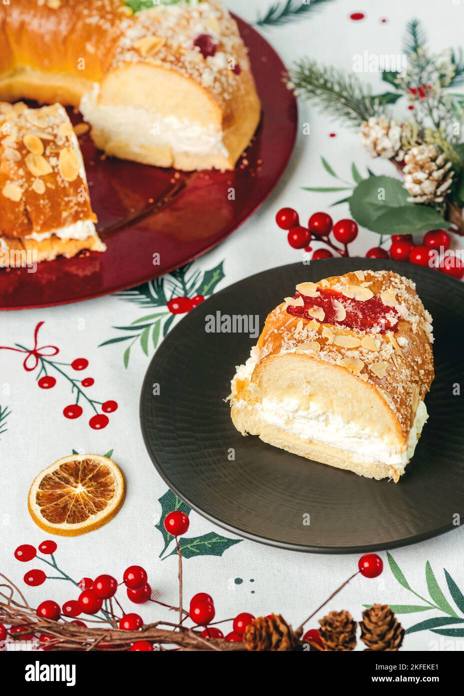 Three kings cake hi-res stock photography and images - Alamy