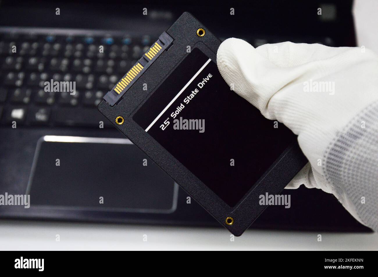 Ssd 2 5 hi-res stock photography and images - Alamy