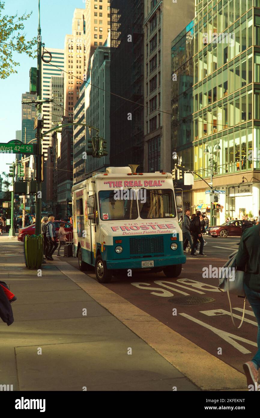 Ice Cream Van in New York City on a crowded street, USA Stock Photo - Alamy