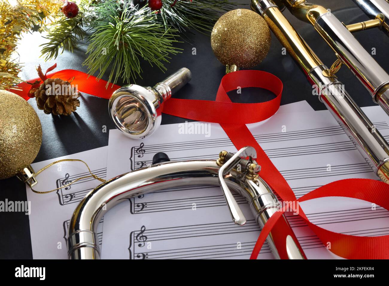 Trumpet on top of sheet music hi-res stock photography and images - Alamy