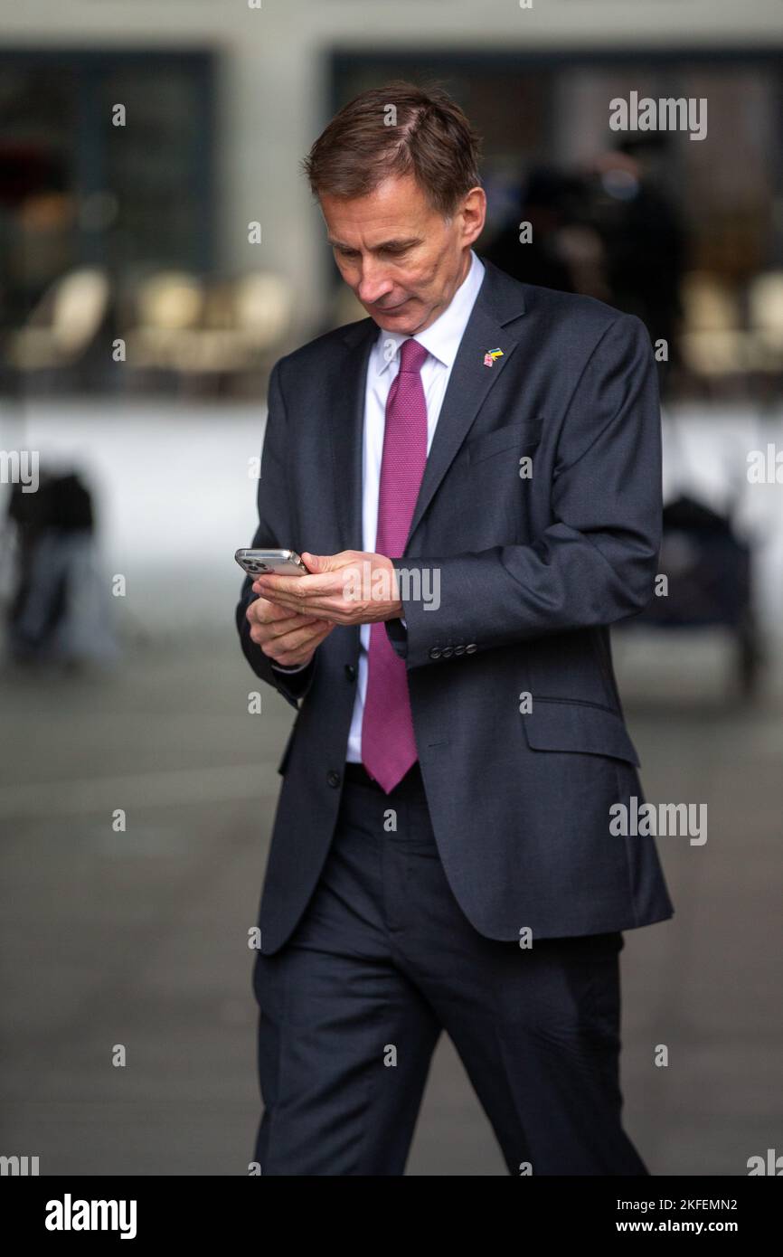 London, England, UK. 18th Nov, 2022. Chancellor of the Exchequer JEREMY ...