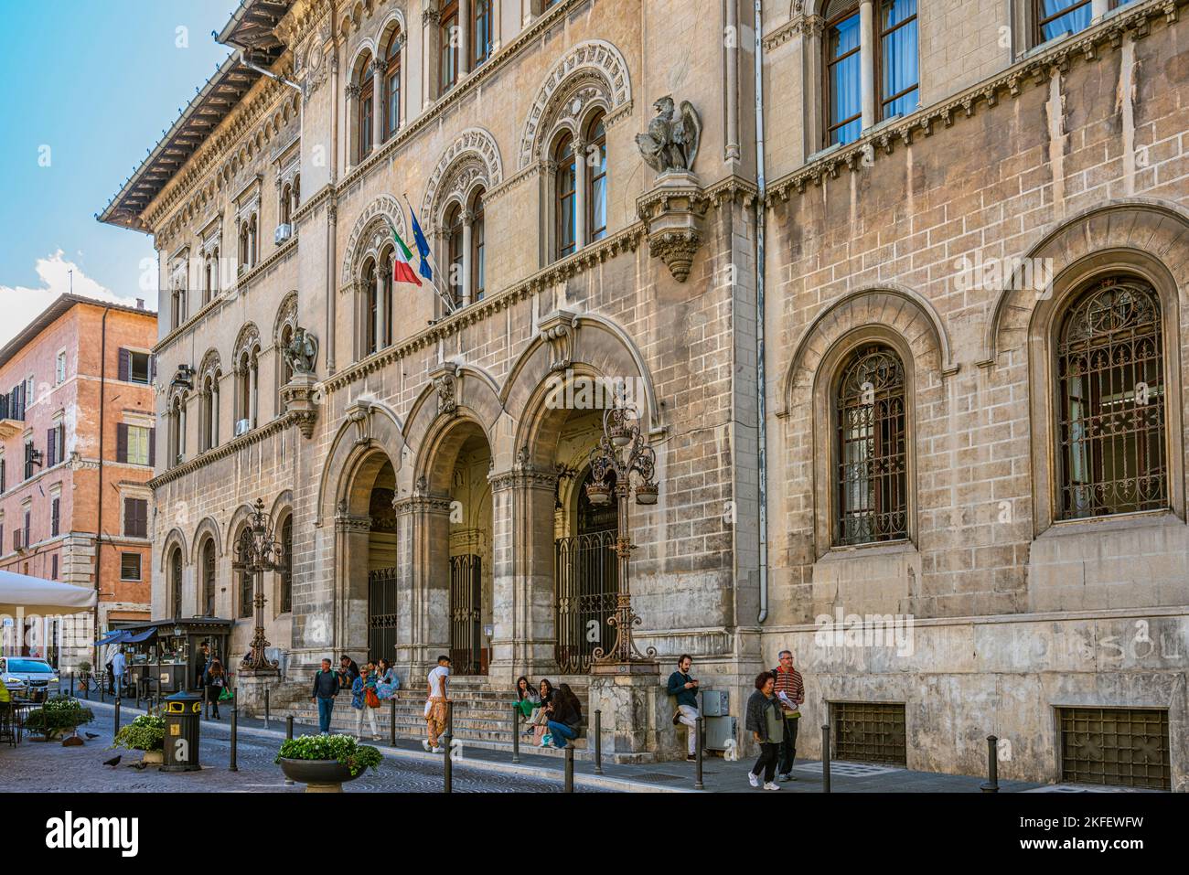 Medieval court hi-res stock photography and images - Alamy