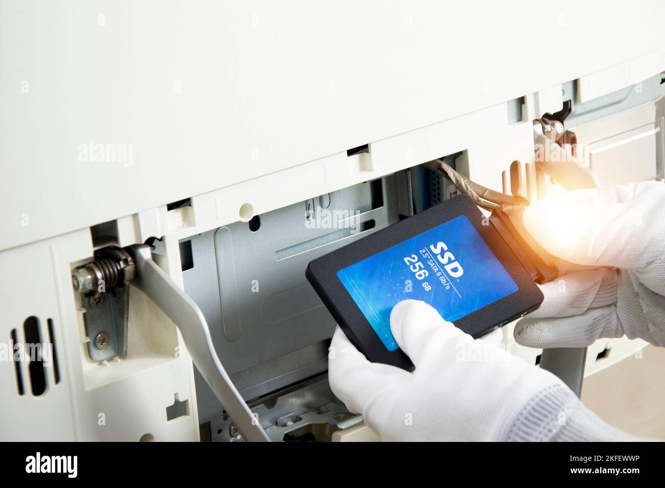 Installing hard disk read hi-res stock photography and images - Alamy