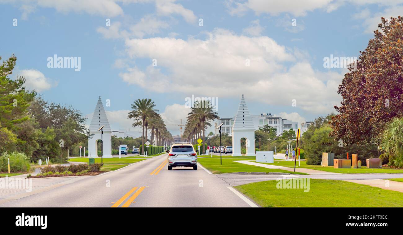 car entering alys beach in Alys beach florida Stock Photo - Alamy
