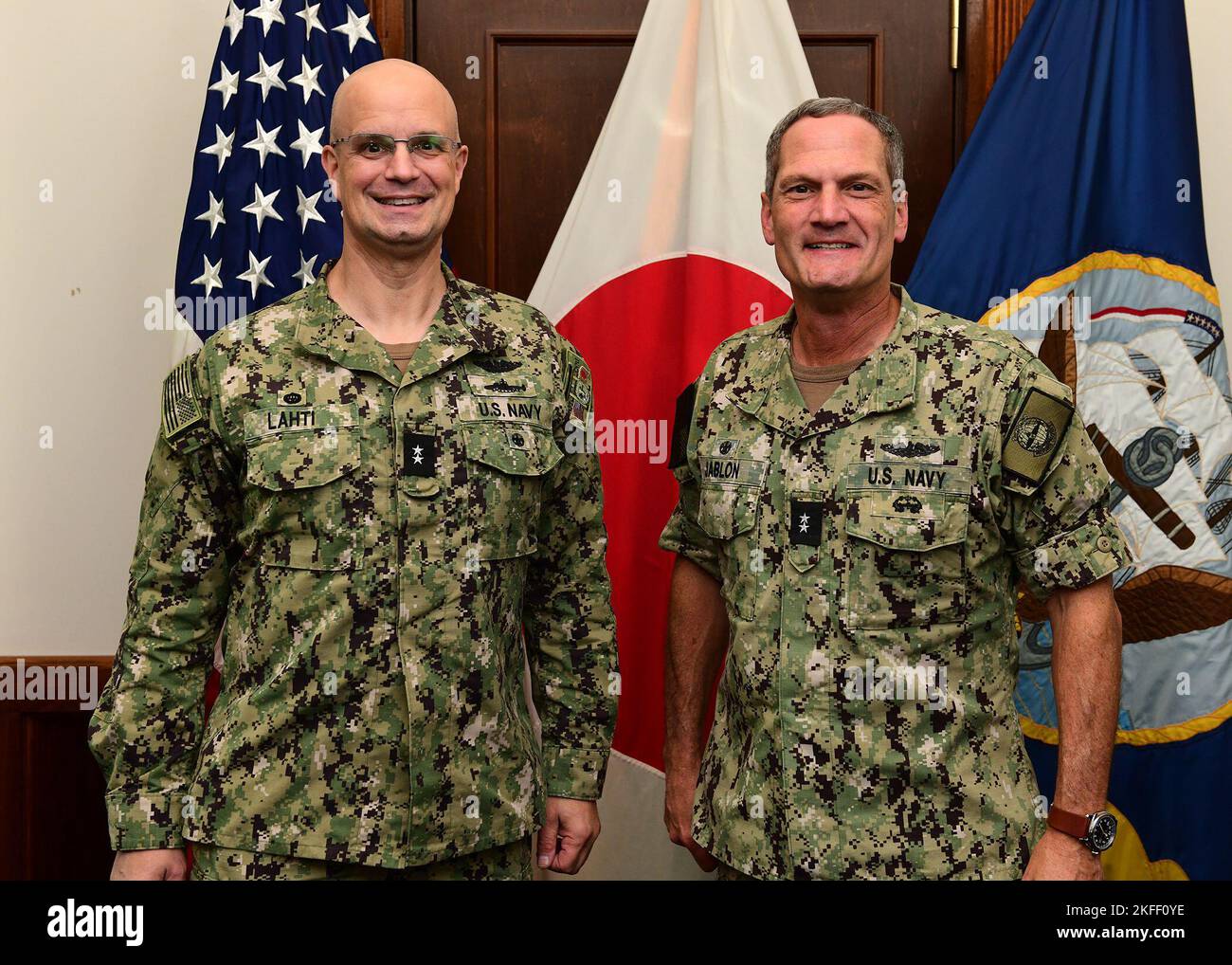 220913-N-RI884-1001 YOKOSUKA, Japan (Sept. 13, 2022) — Commander, U.S ...