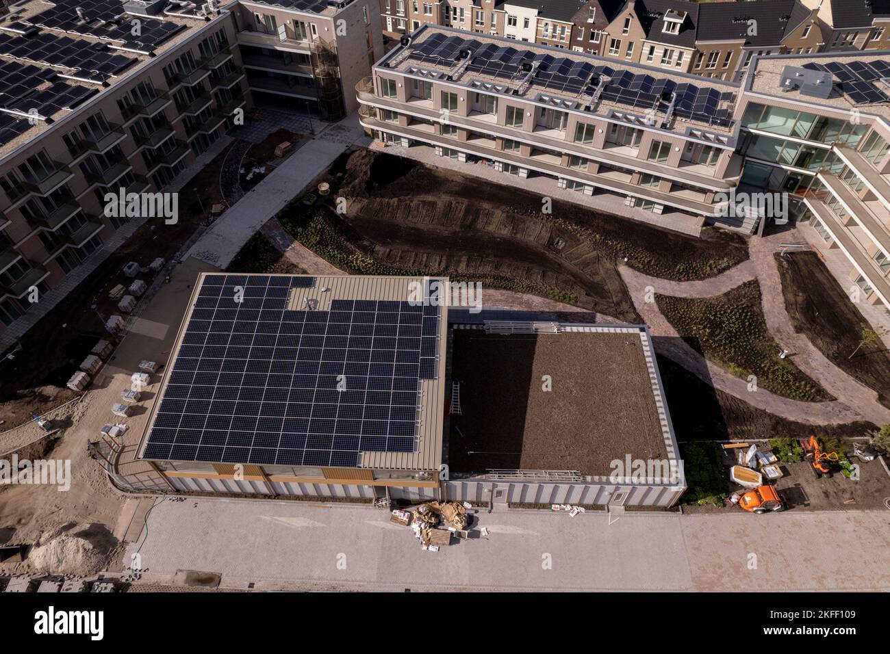 Aerial neighbourhood solar panels hi-res stock photography and images ...