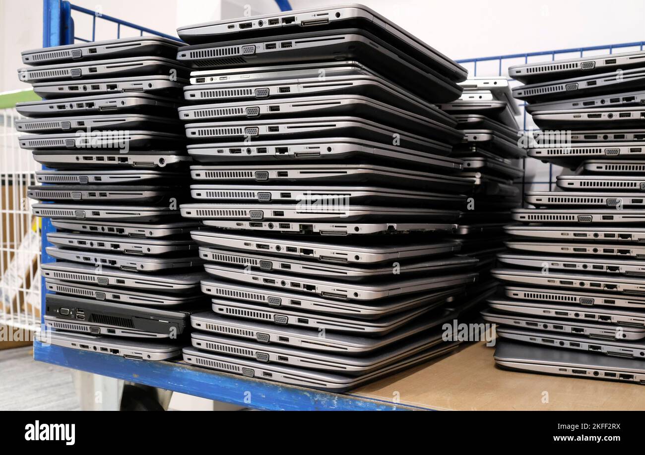 Laptop e waste hi-res stock photography and images - Alamy