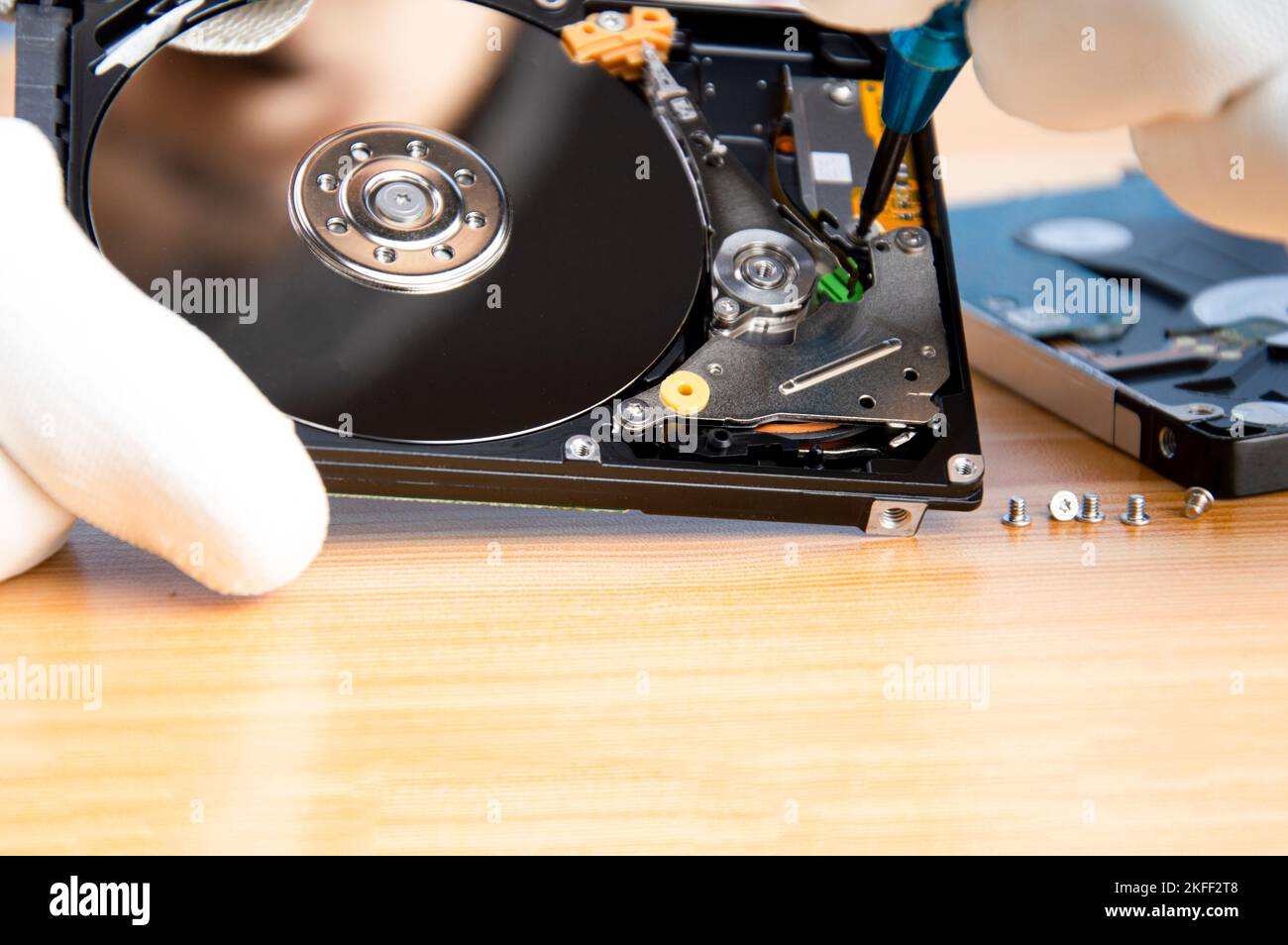 Drive unit repair hi-res stock photography and images - Alamy