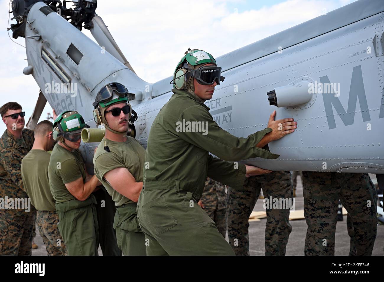 Marines With The Marine Light Attack Helicopter Squadron 773 Det