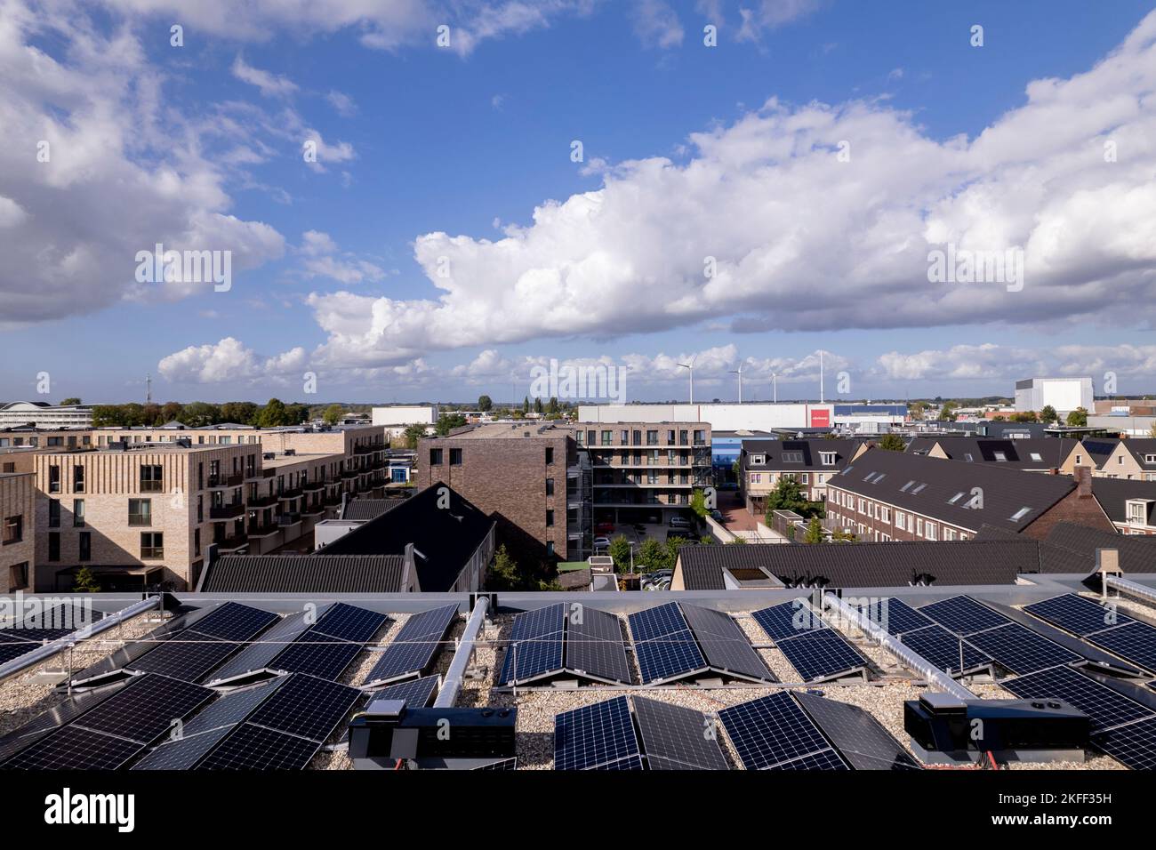 Aerial neighbourhood solar panels hi-res stock photography and images ...