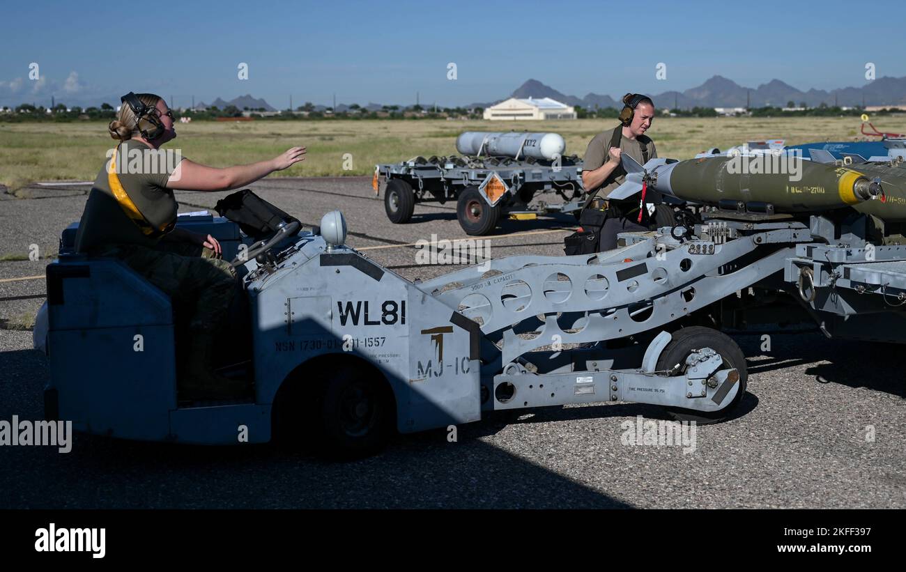 Live ordnance loading area hi-res stock photography and images - Alamy