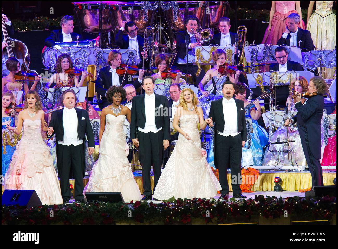 Andre Rieu in concert in Het Gelredome with the Johann Strauss ...