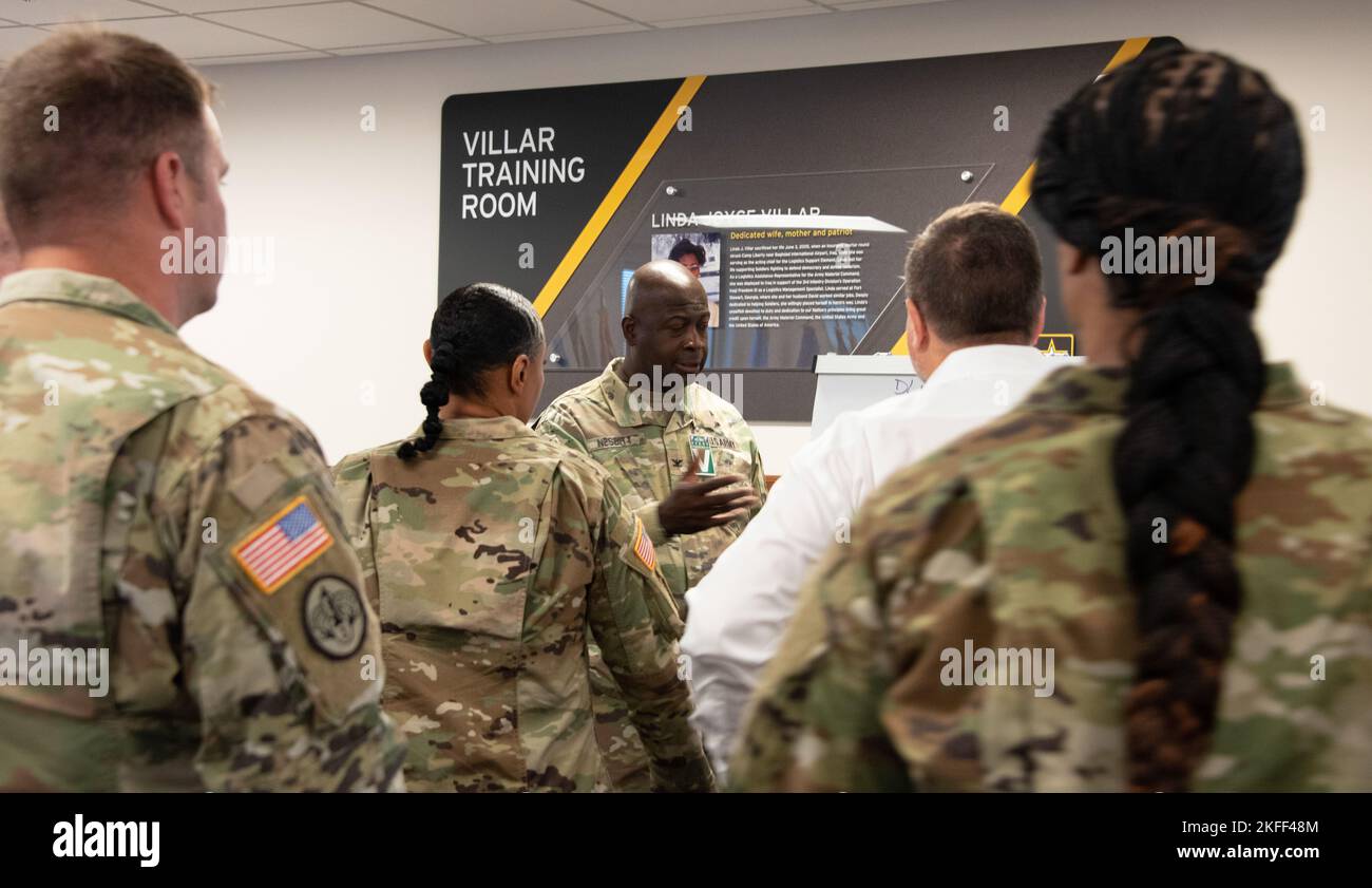 Army distribution system hi-res stock photography and images - Alamy